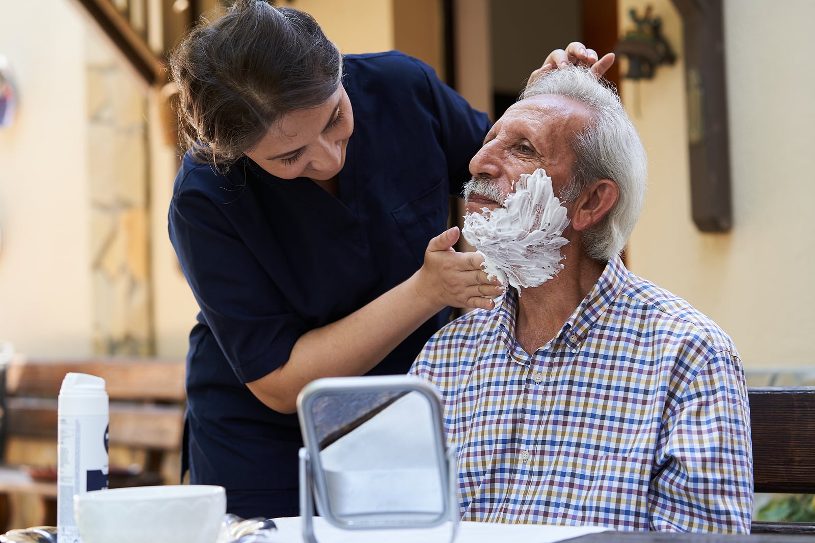 Personal Care at Home: Helping Seniors With Hygiene Issues